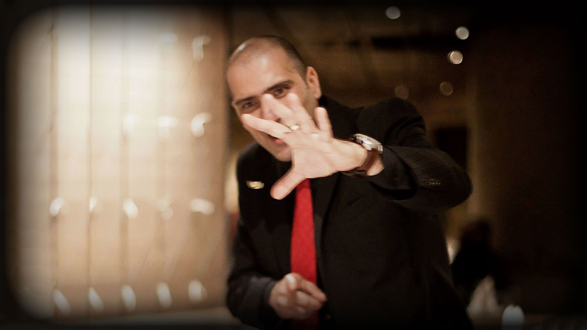 MagicianMalta.Eu - Brian Role` Professional Magician In Malta